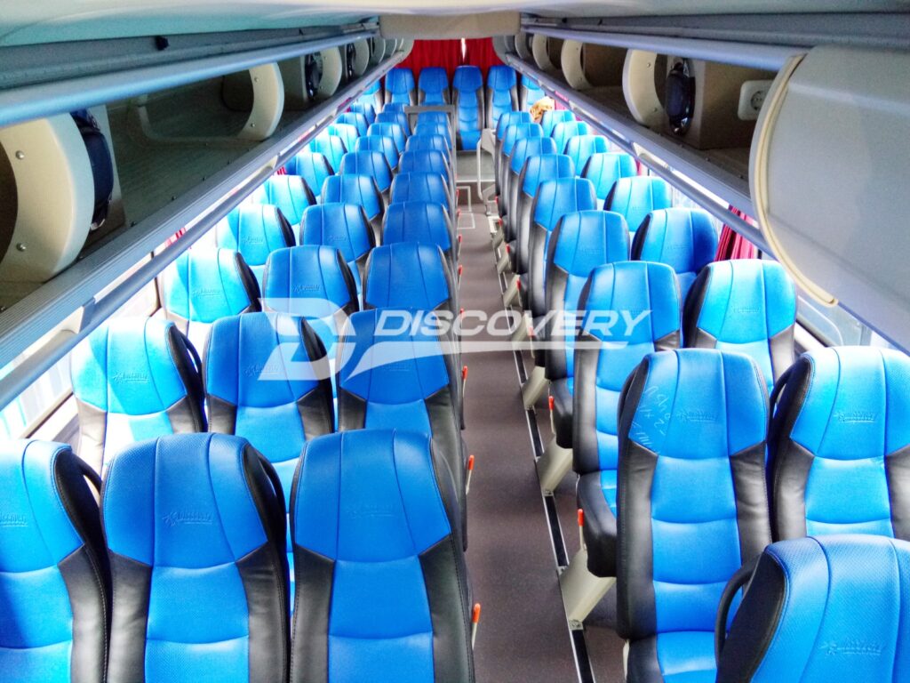 7 Tips Memilih Kursi Bus Pariwisata Agar Perjalanan Nyaman